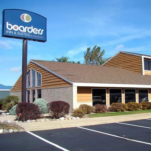 Boarders Inn & Suites By Cobblestone Hotels - Wautoma - Spring Lake, WI