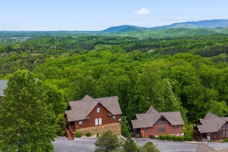 Panoramic View 6 Bedroom Cabin By Redawning - Tennessee