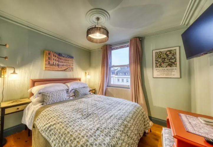The Bluebell - Bath
