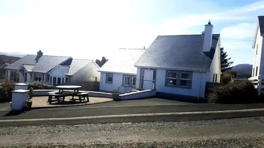 3bedhouse-ballyliffin-nearbeach-golfcourses Nearby - County Donegal