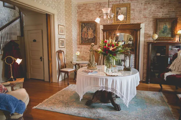 Boonville Luxury Lodging - Missouri