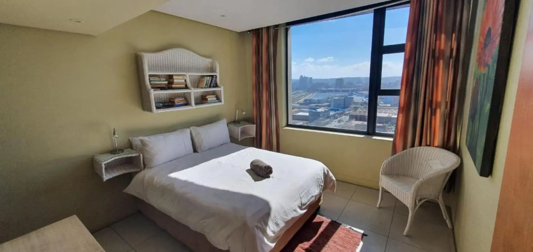 Accommodation Front - Tastefully Furnished 6 Sleeper With Ocean Views - Durban
