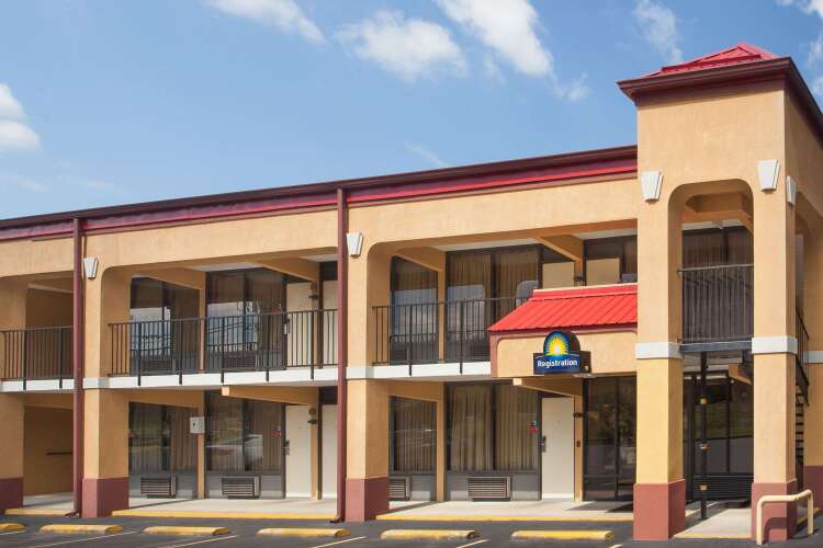 Serenity Inn - Philadelphia, TN