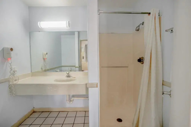 Day&night Inn - Victorville, CA
