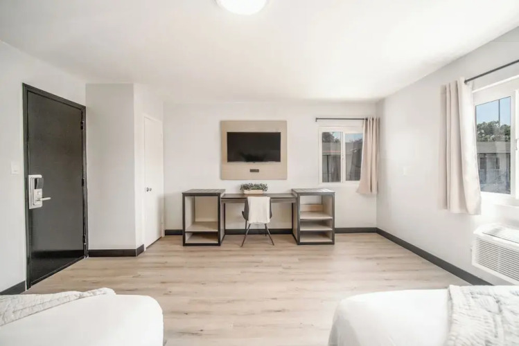 Erth Inn By Aga- San Ysidro - Chula Vista