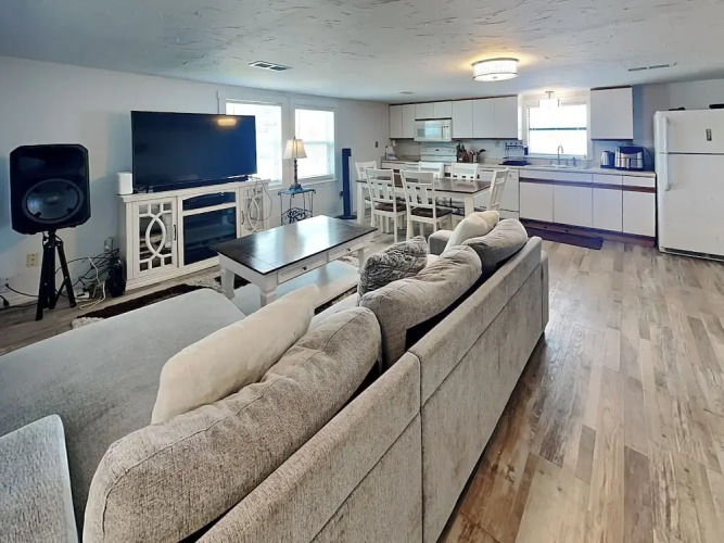 Surfside Beach Bungalow By Ryson Vacation Rentals - Surfside Beach, TX