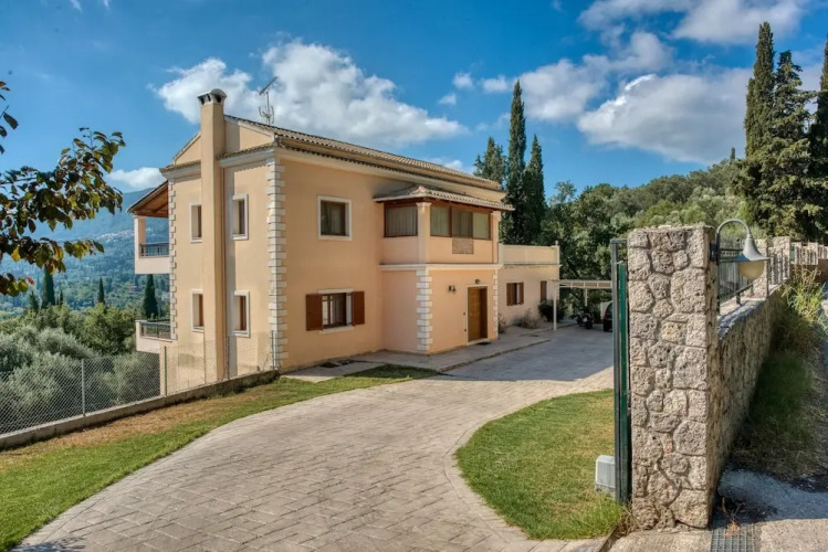 Mansion On The Hill By Corfuescapes - Corfú
