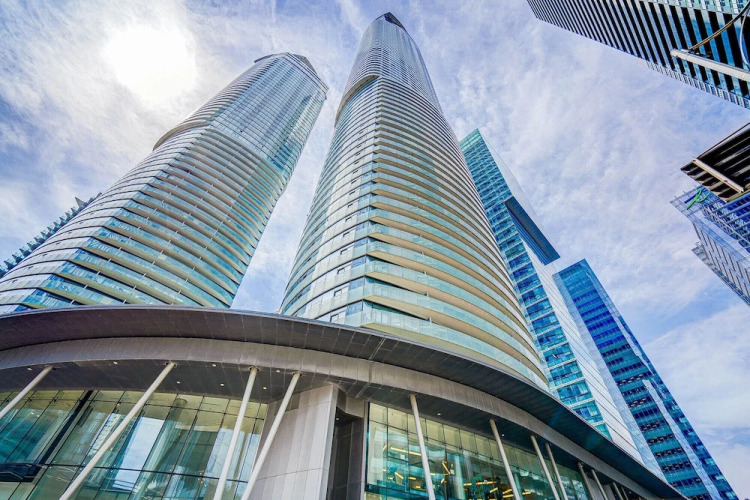 Skytree Modern Suites - Toronto, ON