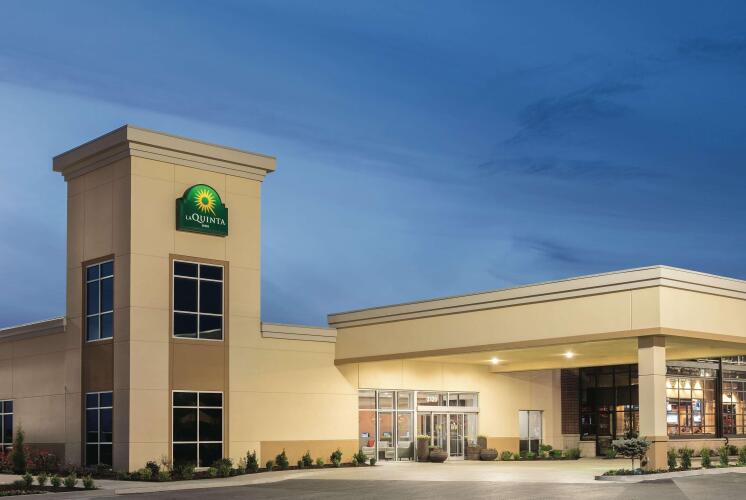 La Quinta Inn & Suites By Wyndham Joplin - Joplin, MO
