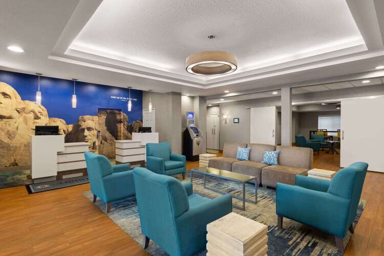 La Quinta Inn And Suites By Wyndham At Watiki Waterpark - Rapid City, SD
