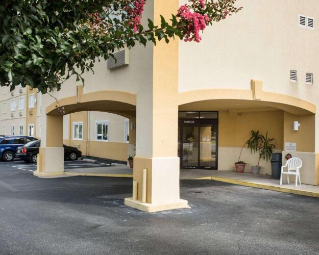 Country Inn & Suites By Radisson Rehoboth Beach - Dewey - Rehoboth Beach, DE