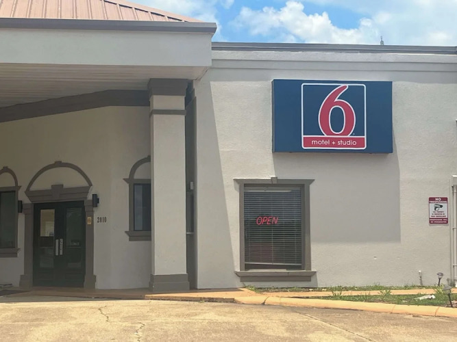 Studio 6 Hammond, La – I12 – I55 - Hammond, LA