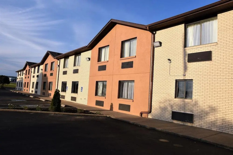 Quality Inn & Suites Metropolis I-24 - Paducah, KY