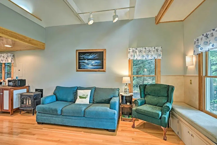 Charming Stonington Studio W/ Ocean Views! - Stonington, ME
