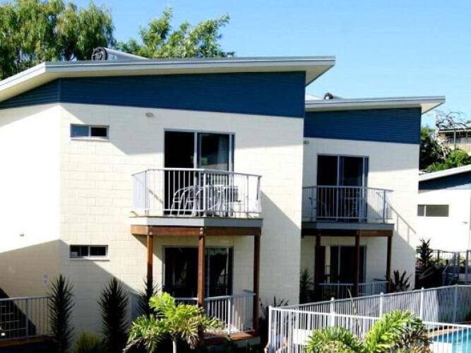 Emus Beach Resort & Backpackers - 耶蓬
