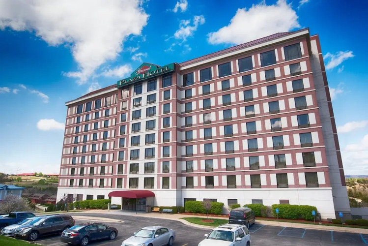 Grand Plaza Hotel & Conference Center - Branson, MO