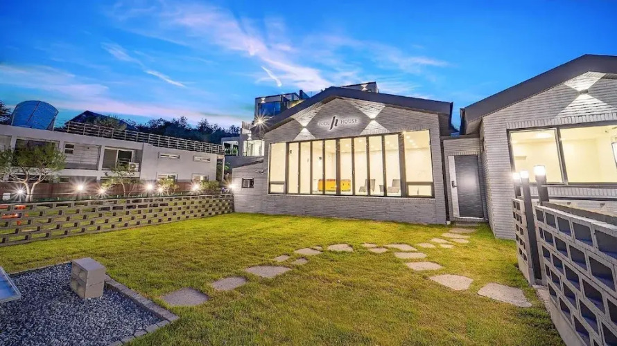 Gapyeong Jh Poolvilla & Glamping - Chuncheon