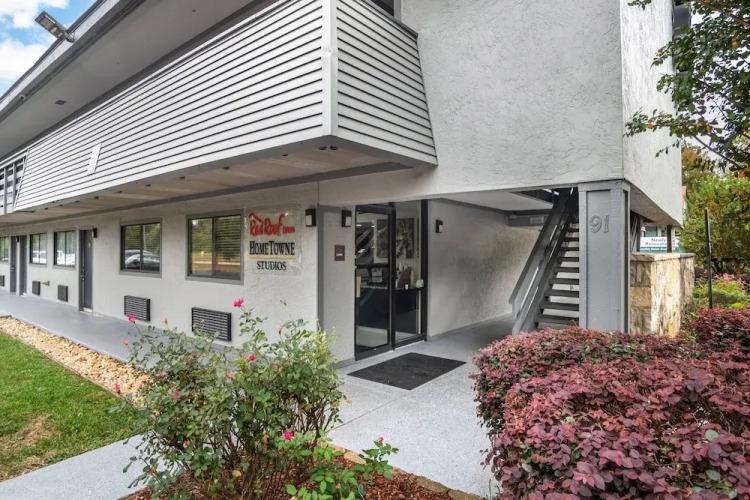 Hometowne Studios Greenville - Greenville