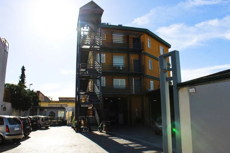 Hotel Cesirja - Casoria