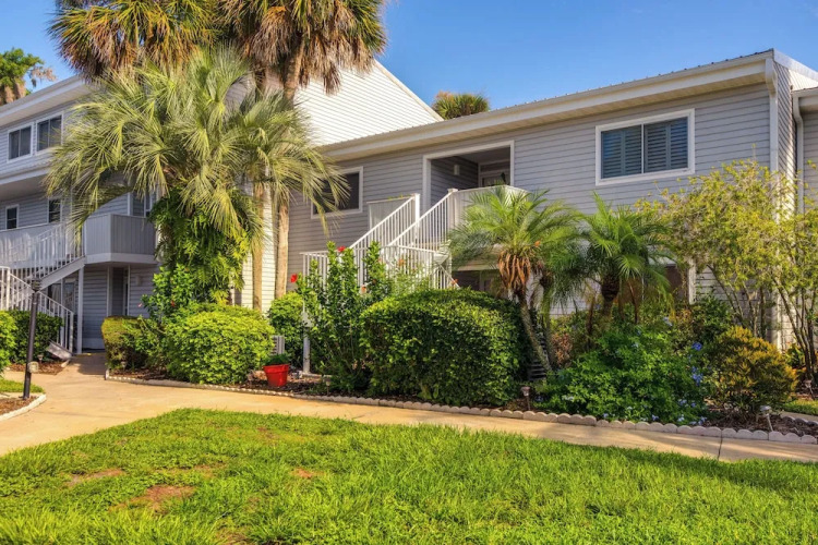 Pool Access & Lanai: Riverfront Welaka Condo! - Welaka State Forest, Crescent City