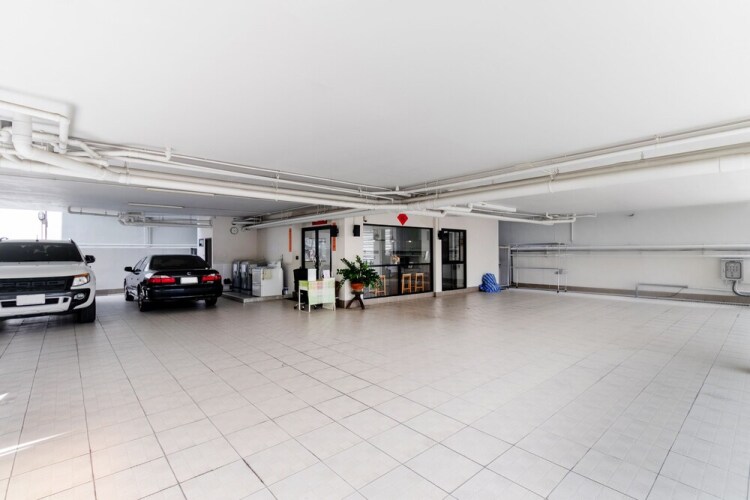Oyo 1061 Peaberry Place Apartment - Bangkok