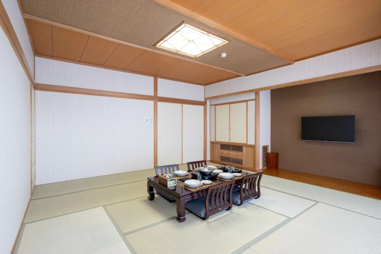 Hakone Ashinoko Bikeikan - Hakone