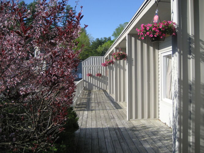 Golden Sands Resort On Lake George - Lake George, NY