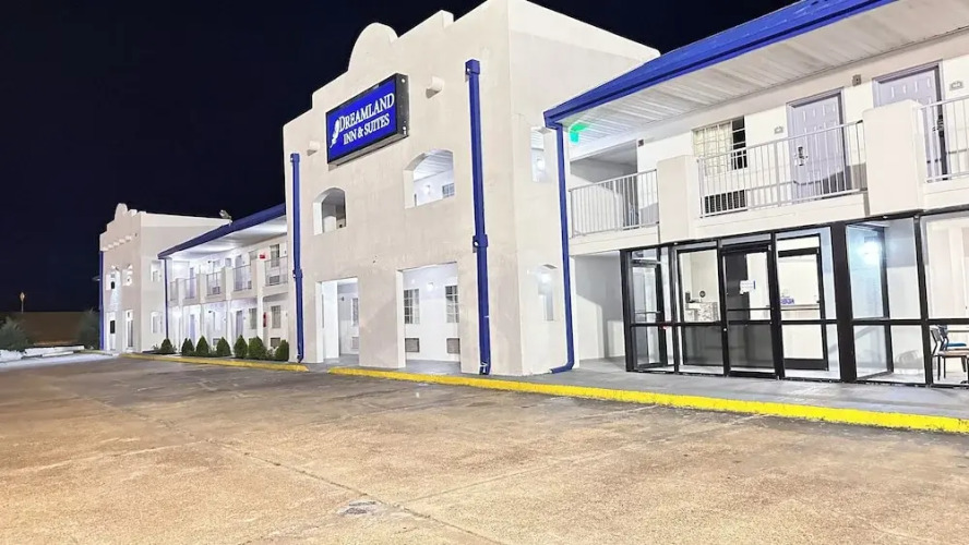Dreamland Inn And Suites - 코모