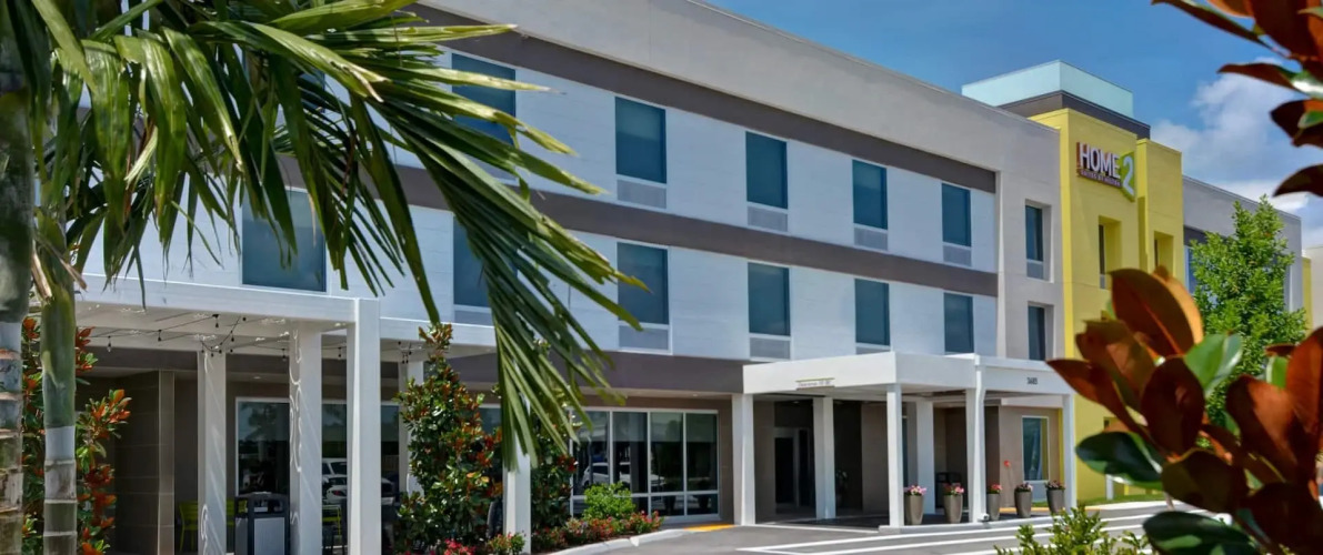 Home2 Suites By Hilton Naples I-75 Pine Ridge Road - Naples, FL