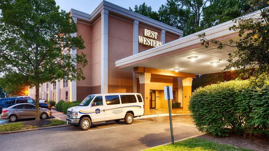 Best Western Plus Richmond Airport Hotel - Richmond, VA