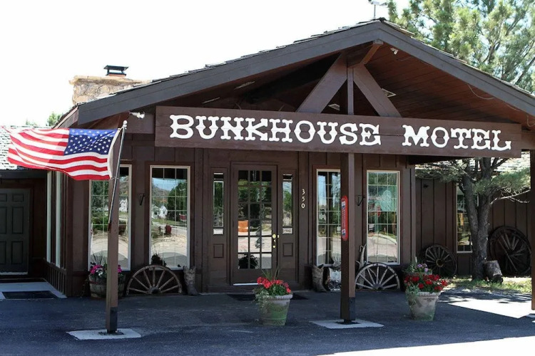 Bunkhouse Motel - Guernsey, WY