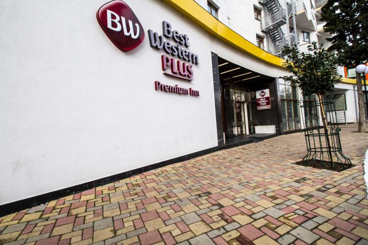 Best Western Plus Premium Inn - Sluneční pobřeží