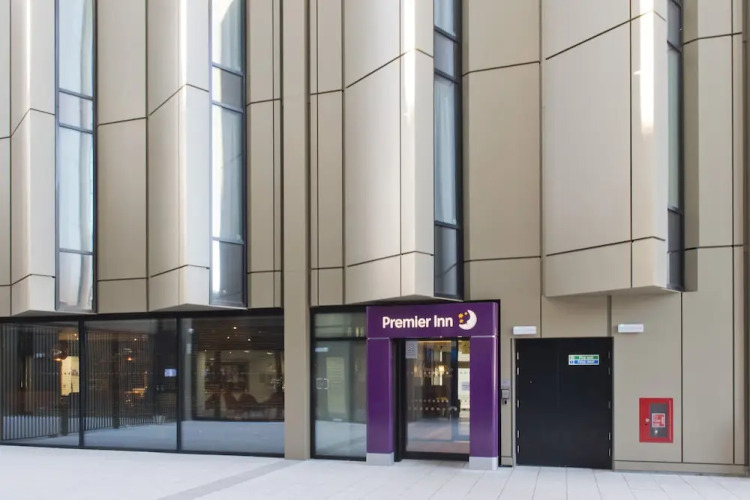 Premier Inn Liverpool Lime Street - Wirral