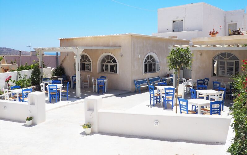 Carlos Pension - Santorini