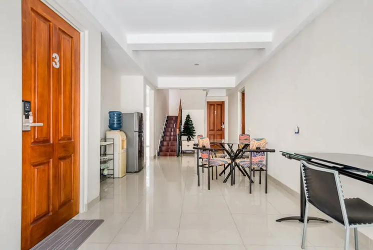 Reddoorz Near Untag Surabaya - 泗水