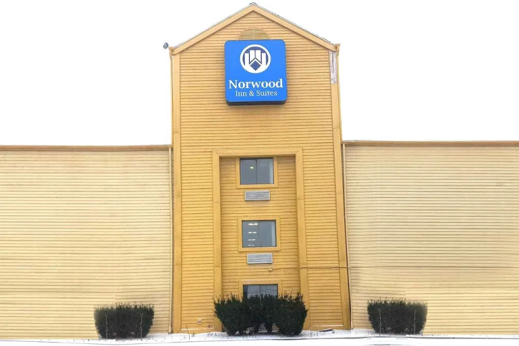 Norwood Inn & Suites Milwaukee - Wauwatosa, WI