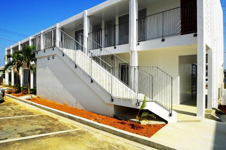 Village Of Uni Parinaka <Miyakojima> - Miyako-jima