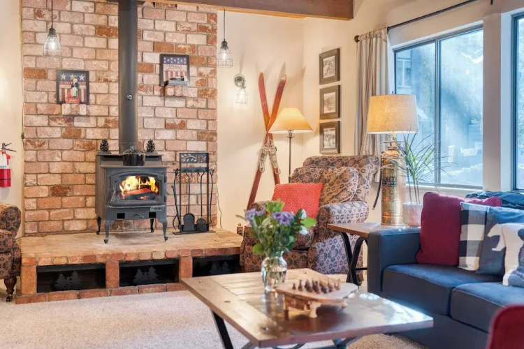 Mountain Cabin W/ Fireplace, Balcony & Easy Ski Access Bear Americana - Donner Lake, CA