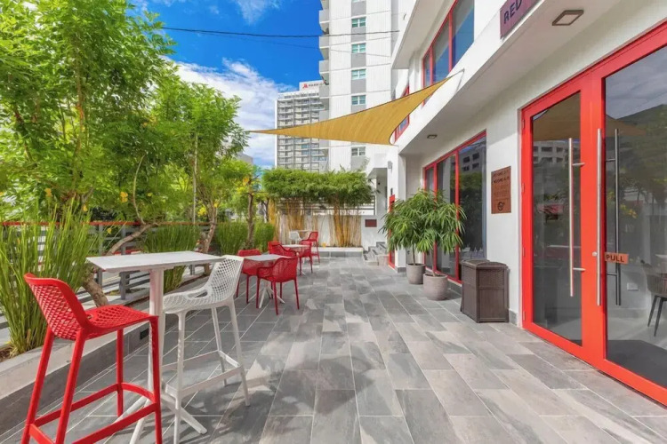 Red Door Inn - San Juan