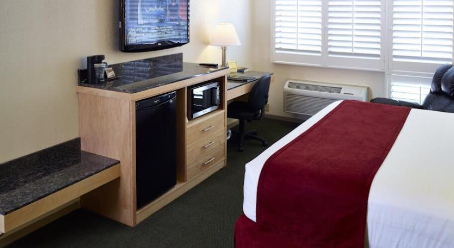 Livinn Hotel St Paul East Maplewood - Cottage Grove, MN