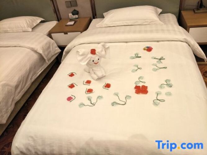 Xidu Crystal Hotel (Siping Xinghong Road) - Siping