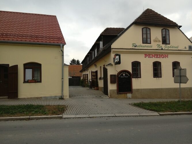 Penzion A Restaurace Na Jízdárně - Pilsen