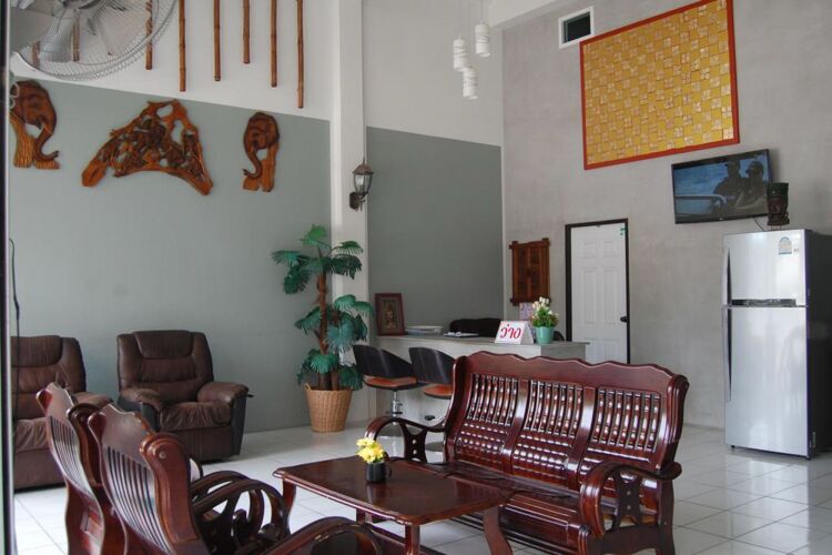 Sea And Sand Guesthouse & Restaurant - Cha-am