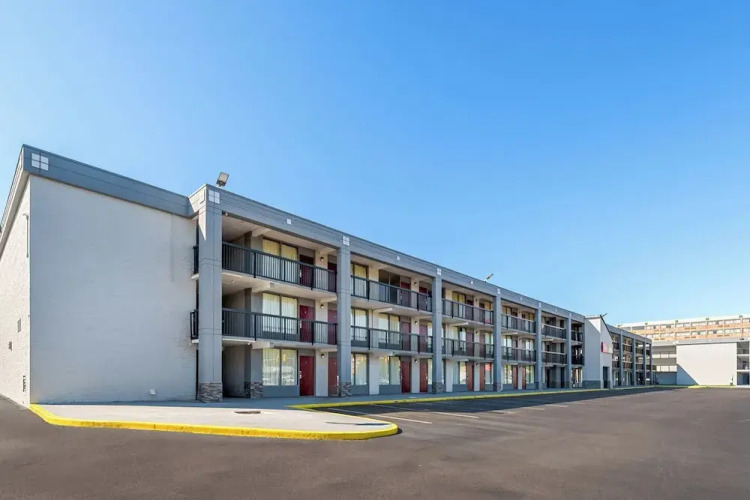 Hometowne Studios By Red Roof Richmond - Airport/sandston - Richmond, VA