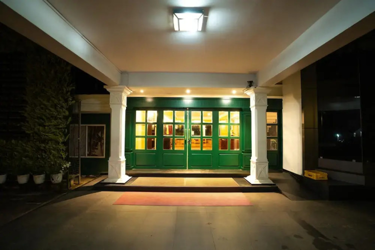 Hotel C7 Munnar - Munnar