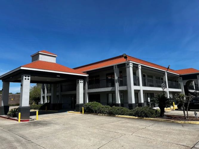 Super 8 Slidell - Slidell, LA