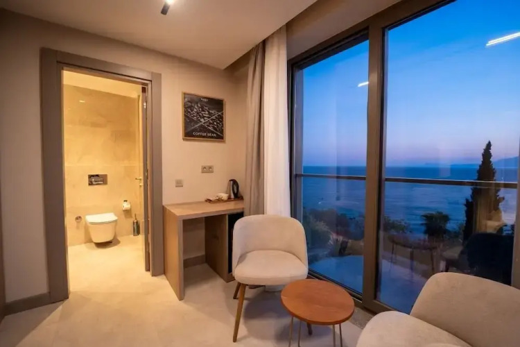 Reev Coffee & House - Antalya