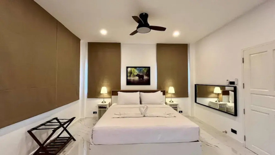 Khaolak Home - Large 16 Meters Lap Swimming Pool With 500mbps Private Wifi - Khao Lak