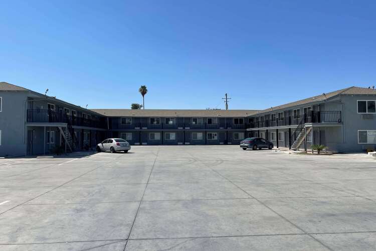 Super 8 By Wyndham Bakersfield Ca - Bakersfield, CA