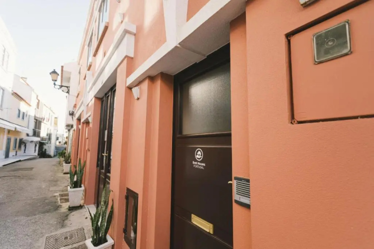 Best Houses 60 - Lusiadas I - Peniche